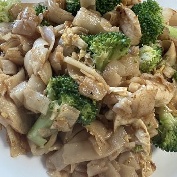 RACHA NOODLE - Updated August 2024 - 95 Photos & 149 Reviews - 2630 S ...