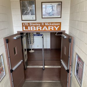 EL PASO PUBLIC LIBRARY MEMORIAL PARK BRANCH - 3200 Copper St, El Paso ...