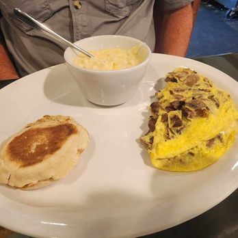 TRIP’S DINER - TAMPA - Updated August 2024 - 568 Photos & 480 Reviews ...