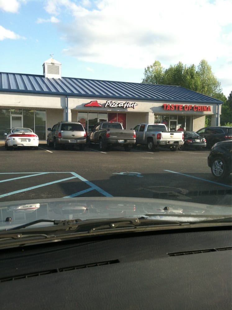 PIZZA HUT - Updated October 2024 - 2941 Point Mallard Pkwy SE, Decatur ...