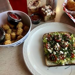 CHOWDERHEAD - Updated October 2025 - 110 Photos & 124 Reviews - 825 N ...