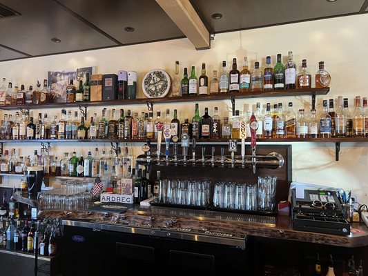 CEOL IRISH PUB - Updated May 2025 - 165 Photos & 200 Reviews - 410 ...