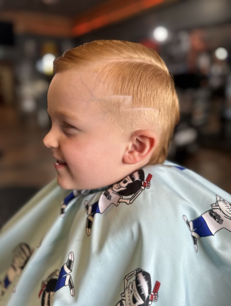 CHOPPERS HAIR GARAGE - Updated October 2025 - 26 Photos - 9680 Argyle ...