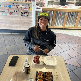 ONO AUTHENTIC HAWAIIAN POKE - Updated July 2024 - 743 Photos & 759 ...