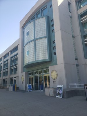 SHIELDS LIBRARY - Updated October 2025 - 67 Photos & 38 Reviews - 100 ...