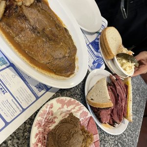 SNOWDON DELI - 199 Photos & 149 Reviews - 5265 Boulevard Décarie ...