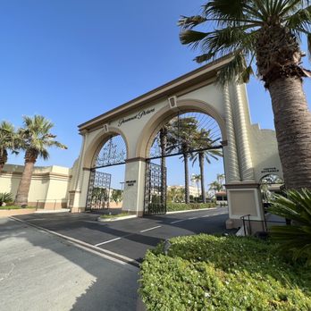 PARAMOUNT STUDIO TOUR - 612 Photos & 303 Reviews - 5515 Melrose Ave ...
