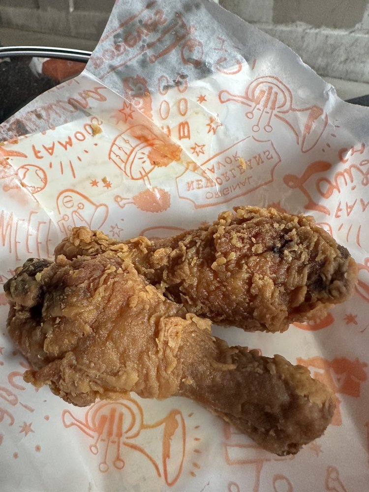 POPEYES LOUSIANA KITCHEN - 106 Front Street W, Toronto, Ontario, Canada ...