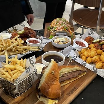 TOM’S WATCH BAR - Updated July 2024 - 86 Photos & 55 Reviews - 1250 ...