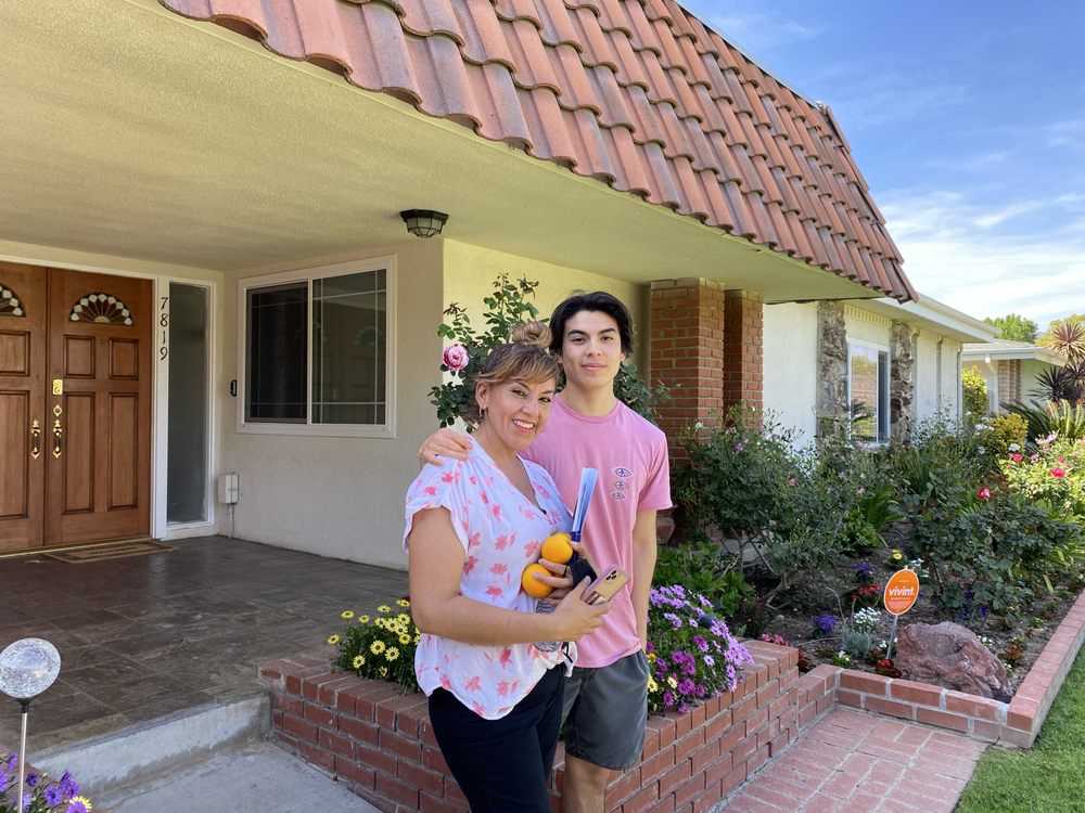 STACEY LEAHY - COMPASS - Updated December 2025 - Contact Agent - 30 ...