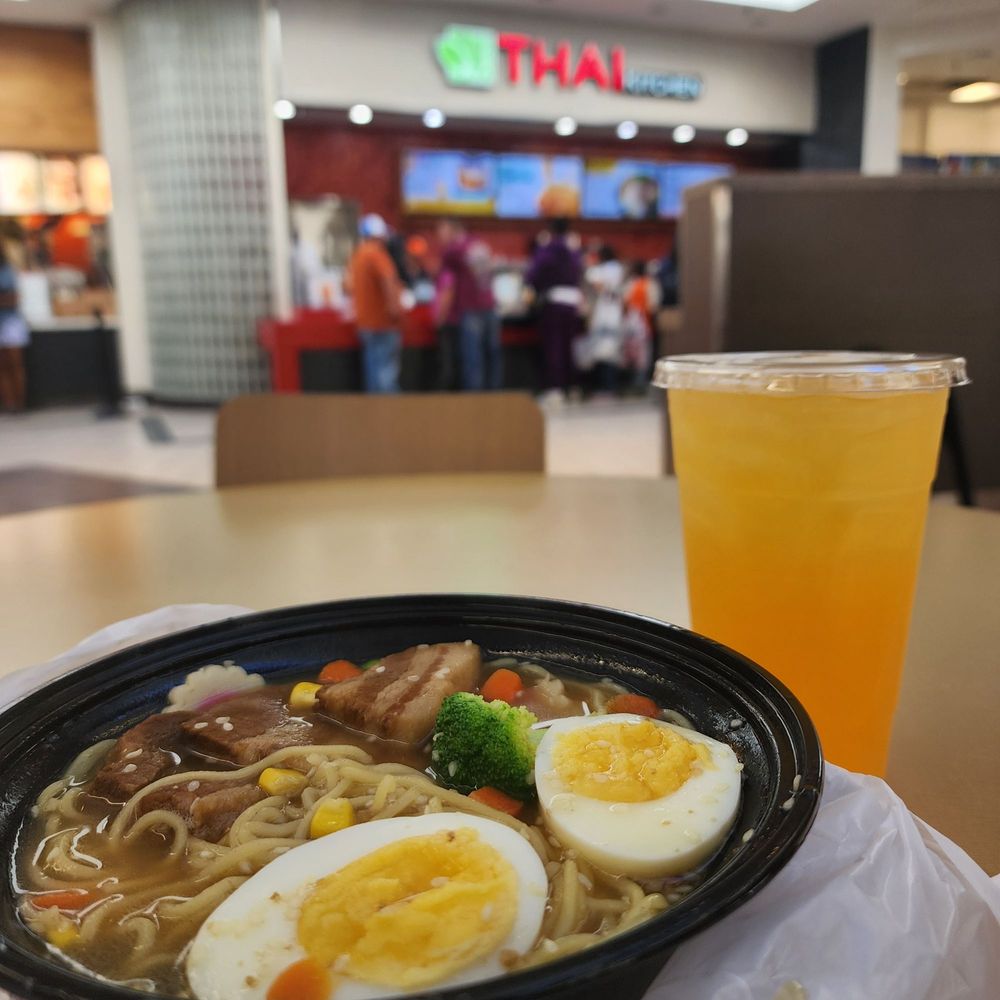 FOUR SEASONS TOWN CENTRE - Updated October 2025 - 35 Photos & 55 ...