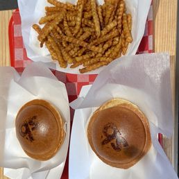 SPINNING BUNS - Updated April 2025 - 107 Photos & 53 Reviews - 1200 ...