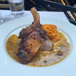 ELLINA - Updated December 2025 - 150 Photos & 270 Reviews - 430 E Hyman ...