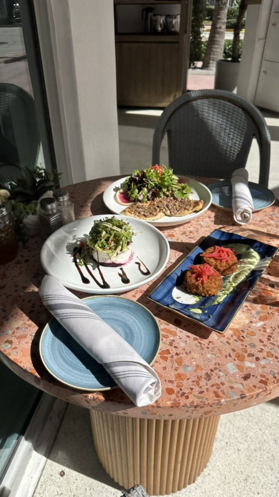 THE LOCAL HOUSE - New American Restaurant - 400 Ocean Dr, Miami Beach ...