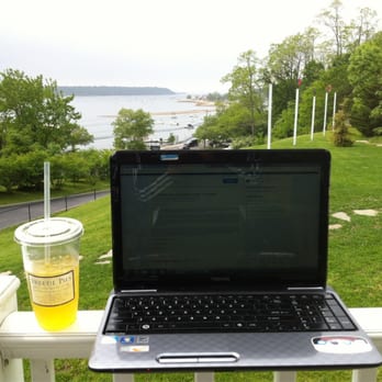 COLD SPRING HARBOR LIBRARY - Updated November 2025 - 17 Photos & 13 ...