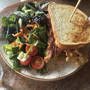 48 DONLEY - Updated December 2025 - 23 Photos - 48 Donley St ...