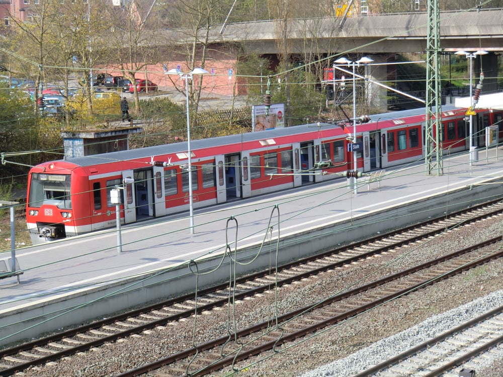 BAHNHOF STADE - 14 Photos - Am Bahnhof 2, Stade, Niedersachsen, Germany ...