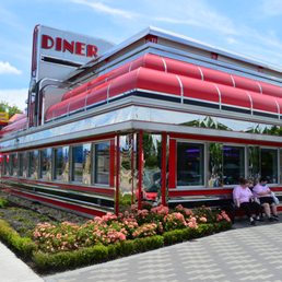 SUNLINER DINER - PIGEON FORGE - Updated March 2025 - 1241 Photos & 752 ...