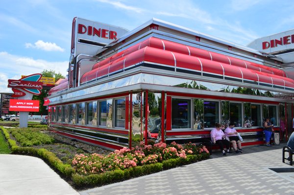 SUNLINER DINER - PIGEON FORGE - 612 Photos & 349 Reviews - Diners ...