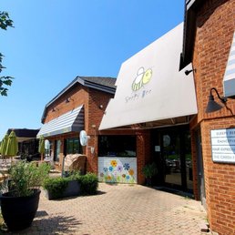 SLEEPY BEE CAFE - BLUE ASH - Updated January 2026 - 462 Photos & 661 ...