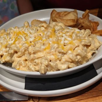 BARNYARD CRAFTHOUSE & EATERY - Updated May 2025 - 373 Photos & 437 ...