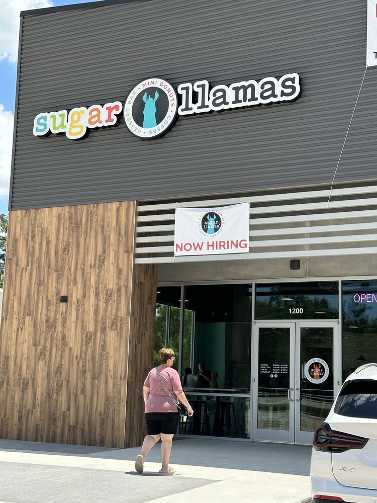 Sugar Llamas, Magnolia | Roadtrippers