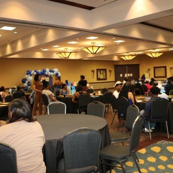 HOLIDAY INN CHICAGO MATTESON CONF CTR - Updated July 2025 - 83 Photos ...