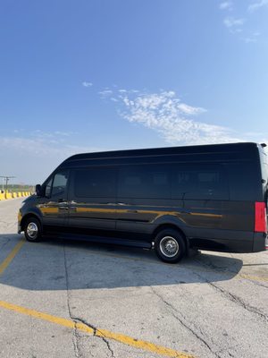 EXCELLENT CHICAGO LIMO - Updated December 2025 - 26 Photos & 21 Reviews ...