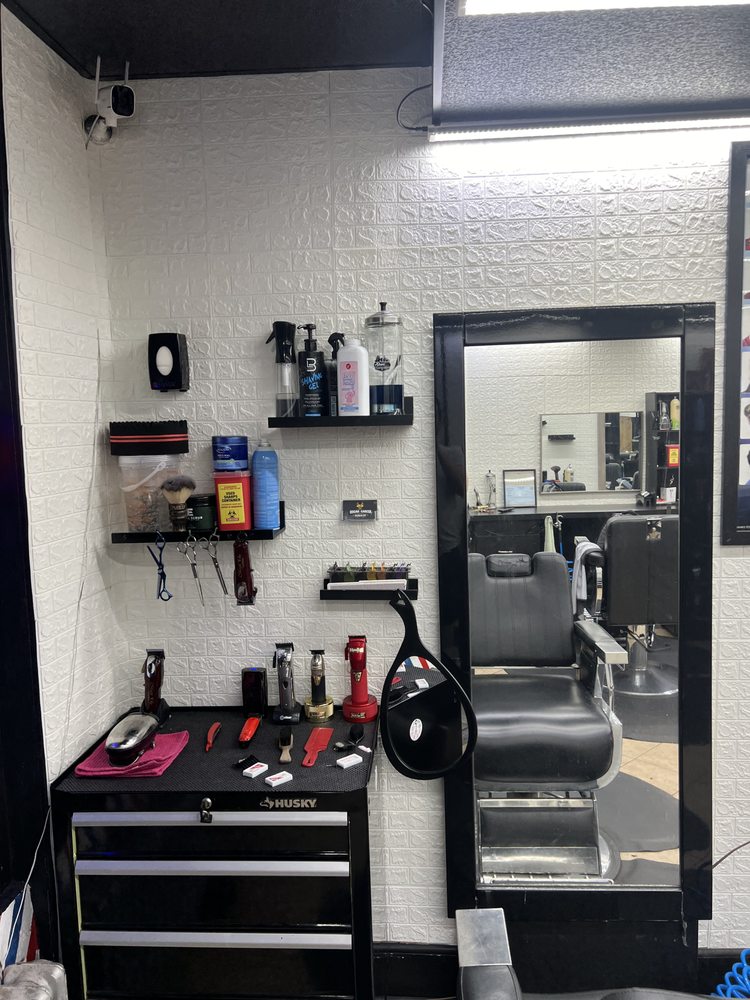 RJ FAMILY BARBER SHOP - Updated December 2024 - Request an Appointment ...