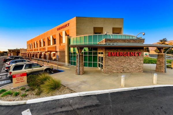 SAN GORGONIO MEMORIAL HOSPITAL - Updated January 2026 - 32 Photos & 209 Reviews - 600 N Highland ...