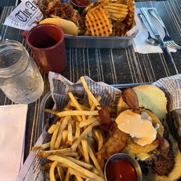 THE COMMITTED PIG - Updated October 2024 - 958 Photos & 1252 Reviews ...