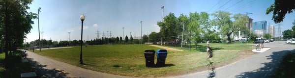 HENDON PARK - Updated November 2024 - 21 Photos - 40 Eldora Avenue ...