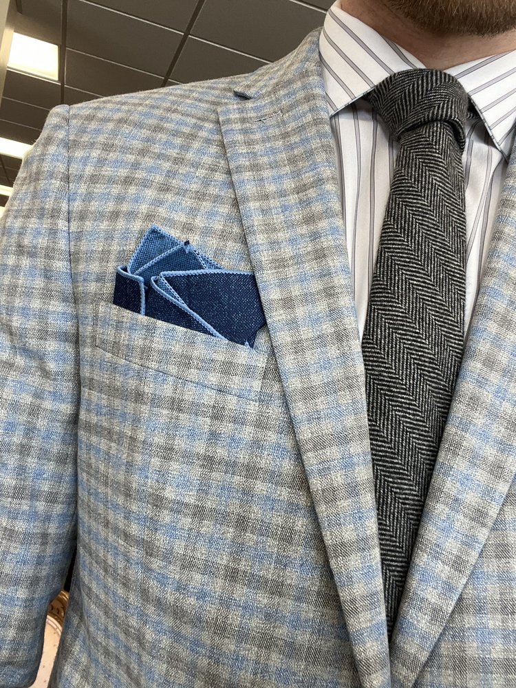 JASON LOUIS - Updated December 2025 - 2325 Holmgren Way, Green Bay ...