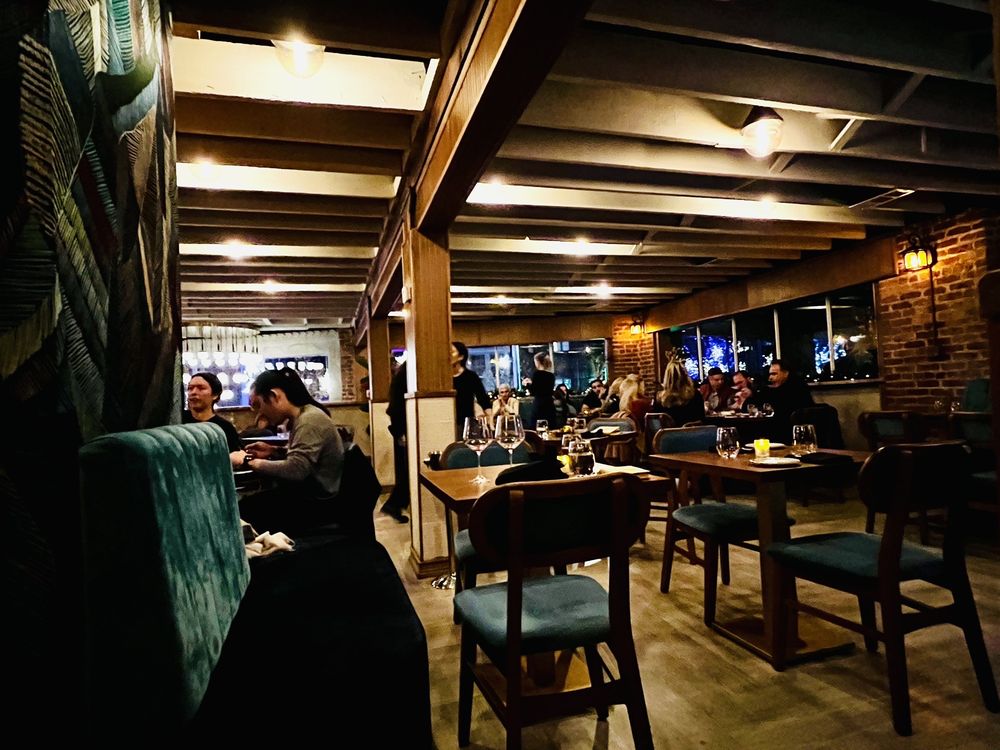 AGORA MIDTOWN - Updated August 2025 - 310 Photos & 421 Reviews - 92 ...