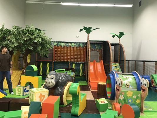 FUNVILLE PLAYGROUND AND CAFE CHESAPEAKE - 139 Photos & 81 Reviews ...