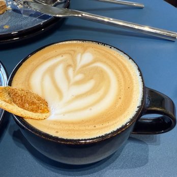 MOONWAKE COFFEE ROASTERS - Updated February 2025 - 411 Photos & 170 ...
