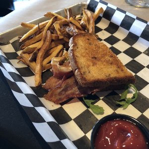 ROD & RAIL - 34 Photos & 25 Reviews - 149 Main St, Buzzards Bay ...