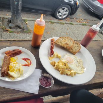 CAFFE BARNEY - Updated December 2025 - 51 Photos & 119 Reviews - 2526 ...