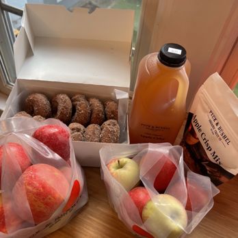 PECK AND BUSHEL FRUIT COMPANY - Updated June 2026 - 86 Photos & 28 ...