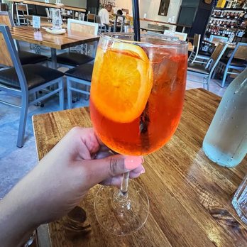 MANO BELLA - SOUTHPARK - Updated December 2024 - 128 Photos & 51 ...