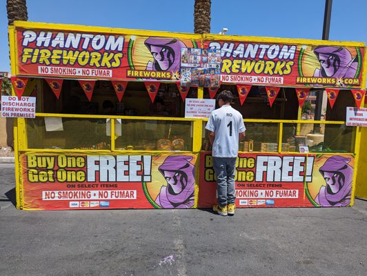 PHANTOM FIREWORKS STAND - Updated August 2025 - 17 Photos - 6480 S ...
