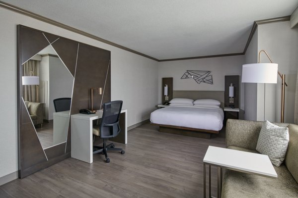 DETROIT MARRIOTT TROY - Updated July 2024 - 92 Photos & 111 Reviews ...