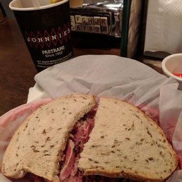 JOHNNIE’S PASTRAMI RESTAURANT - 1587 Photos & 2091 Reviews - 4017 ...
