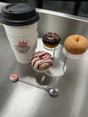 MINI DONUT DIVA - Updated November 2024 - 11 Photos - 94 Shirley St, Boston, Massachusetts ...