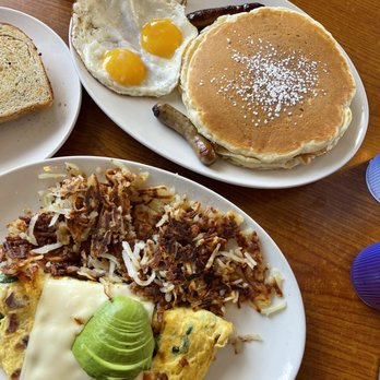 FLIPS PANCAKE HOUSE - Updated October 2025 - 80 Photos & 98 Reviews ...