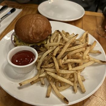 BEEBE’S - Updated December 2025 - 477 Photos & 198 Reviews - 38-28 27th ...