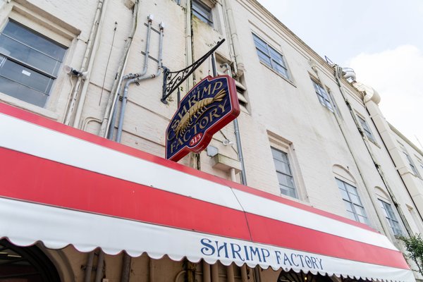 THE SHRIMP FACTORY - Updated December 2024 - 729 Photos & 1008 Reviews ...
