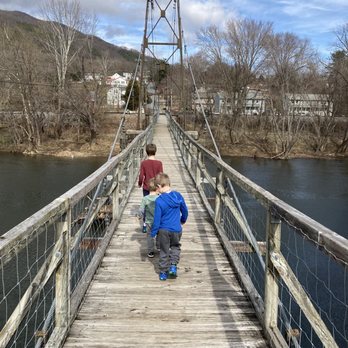 BUCHANAN SWINGING BRIDGE - Updated April 2025 - 687 Lowe St, Buchanan ...