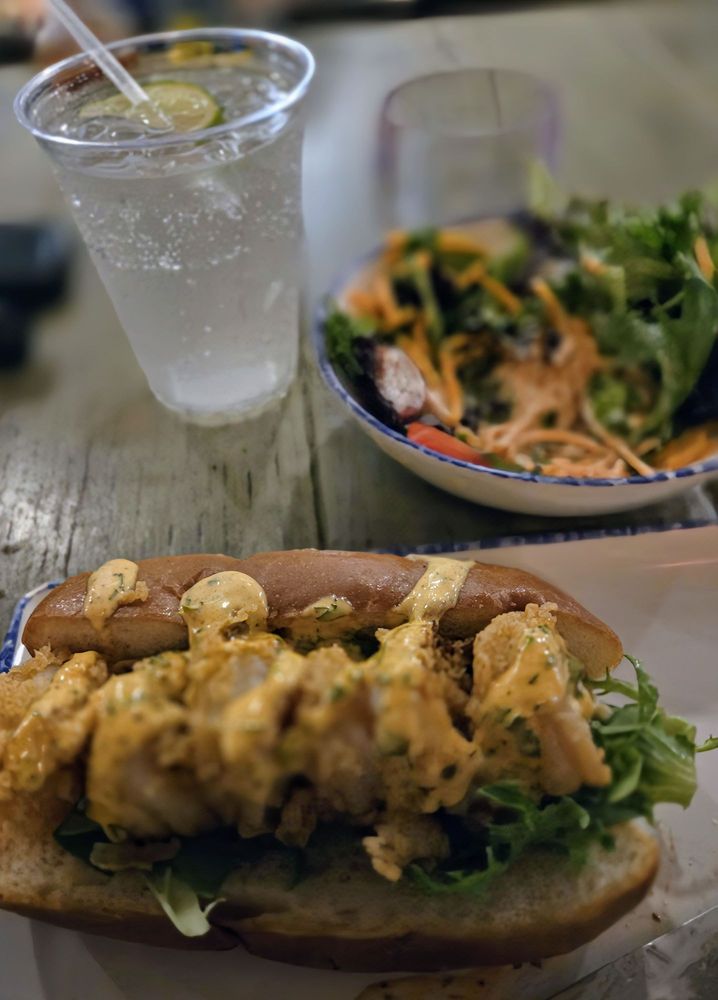 ISLANDER 71 FISH HOUSE AND RAW BAR - Updated December 2025 - 285 Photos ...