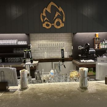 THE HALL BY BEER LAB HI - Updated December 2025 - 1081 Photos & 298 ...